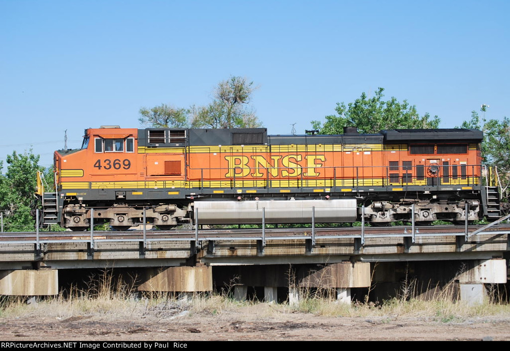 BNSF 4369